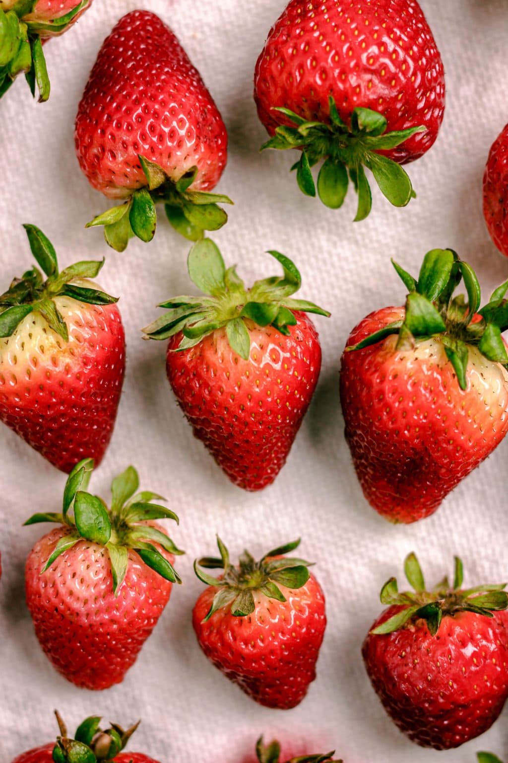 Pink Chocolate Covered Strawberries Recipe | Baked Abundance